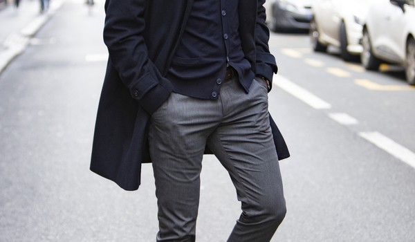 Zgodni frajer privukao je svu pažnju svojom odličnom poslovnom ...