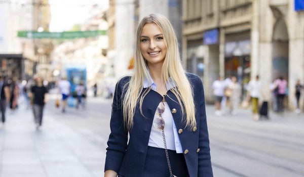 Lijepa pravnica nosi genijalan komplet: 'Jedva sam dočekala da dođe ...