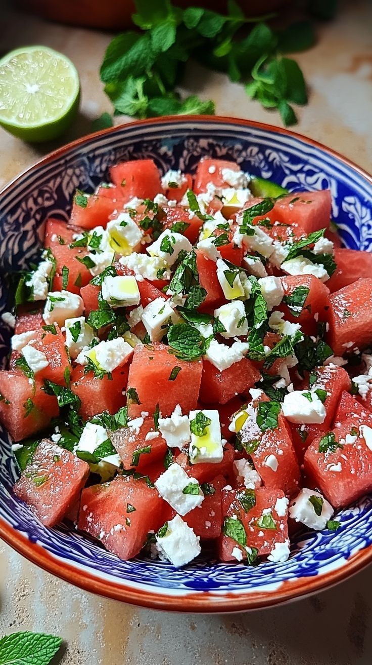 Salata s lubenicom i fetom hit je svakog ljeta: Savršen spoj slatkog i ...